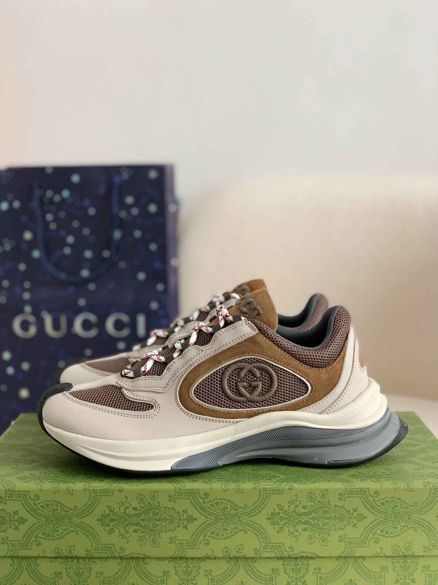 Gucci GG Run Beige Brown Trainer Sneakers. - Hollo