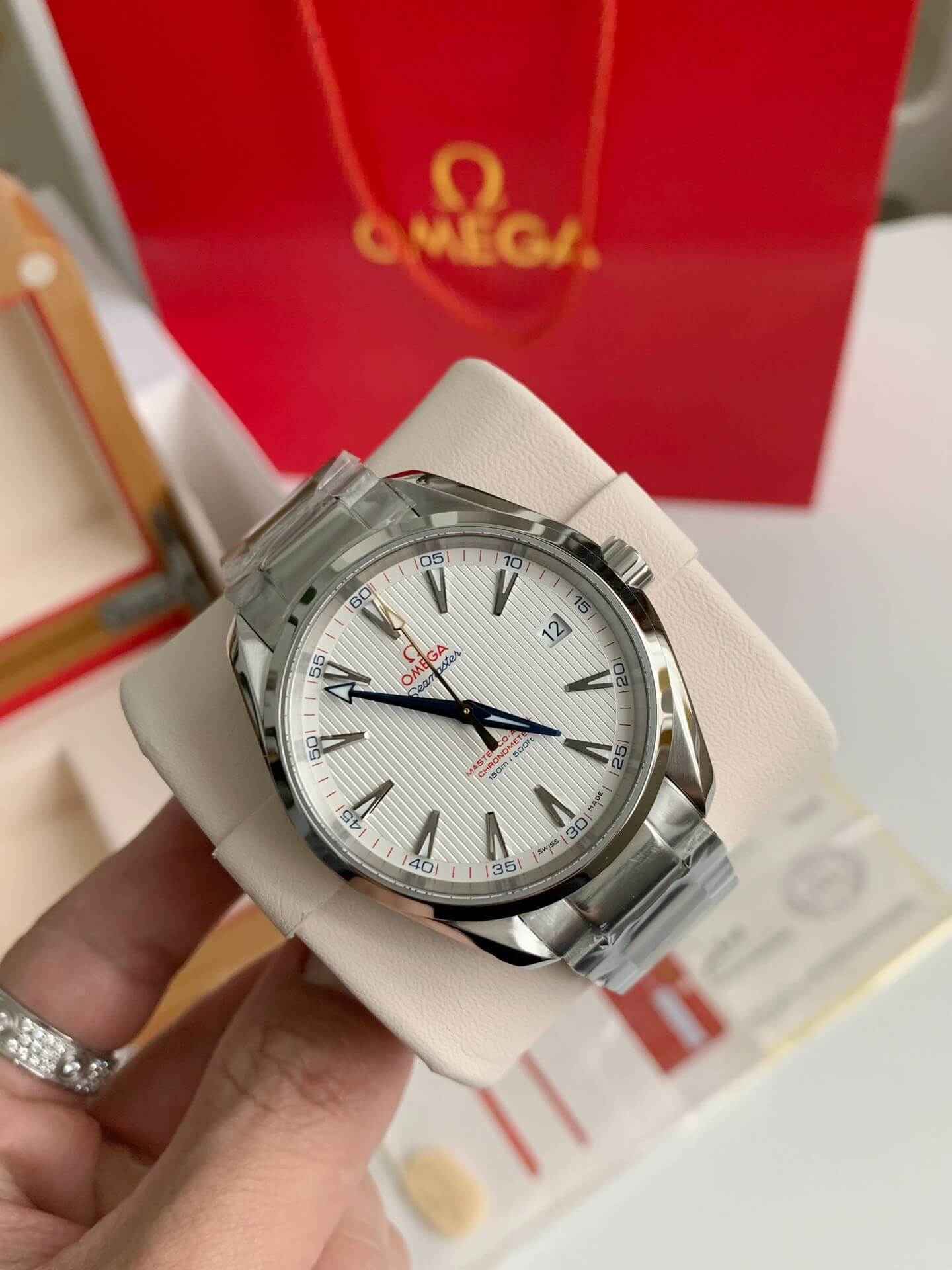 Omega Seamaster Aqua Terra 150M Co-Axial Master Chronometer - Hollo