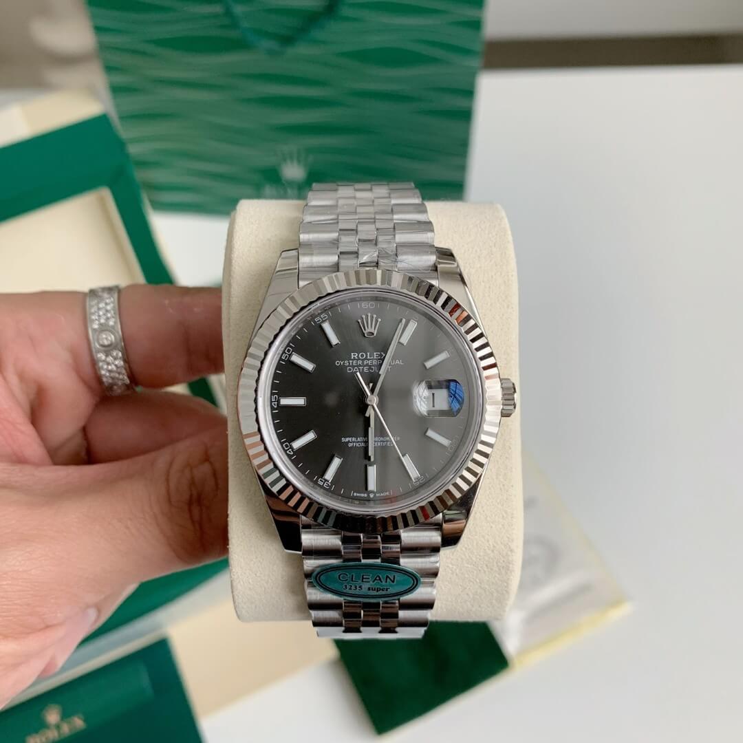 Rolex Datejust 41 Black Dial - Hollo